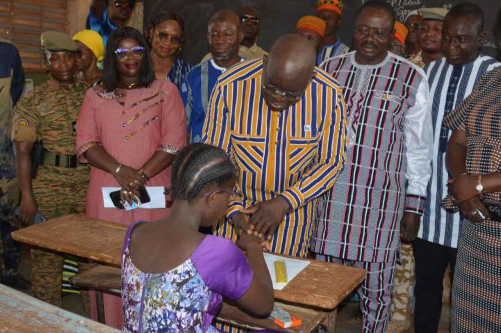 Examens du CEP 2026 : le Gouverneur Abdoulaye Bassinga encourage les ...